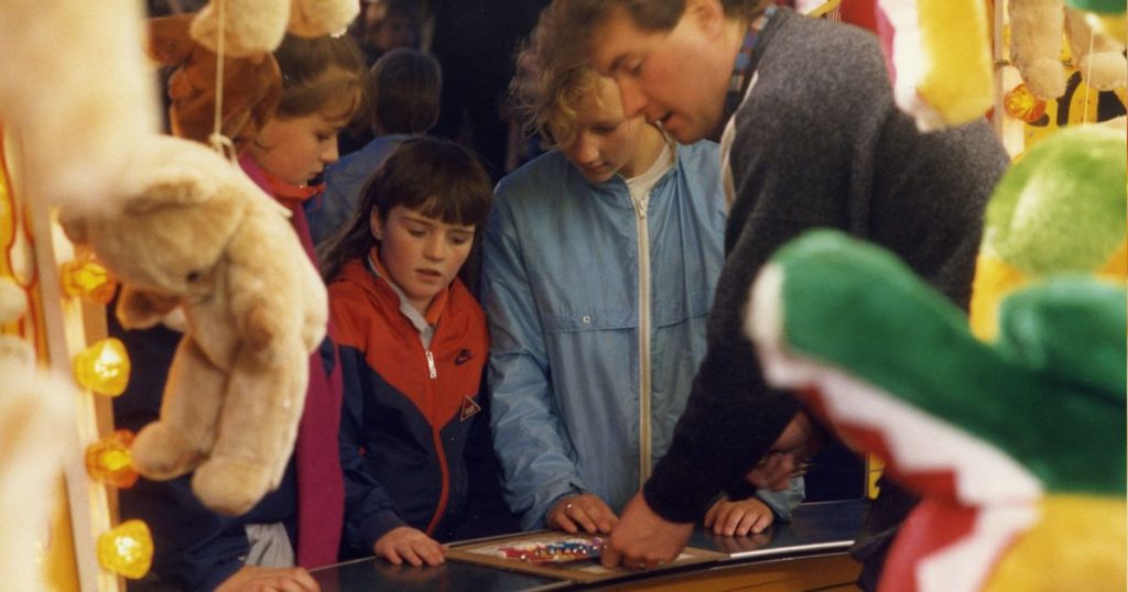 In pictures: Plenty of faces captured at Hull Fair in the 1980s - Where ...