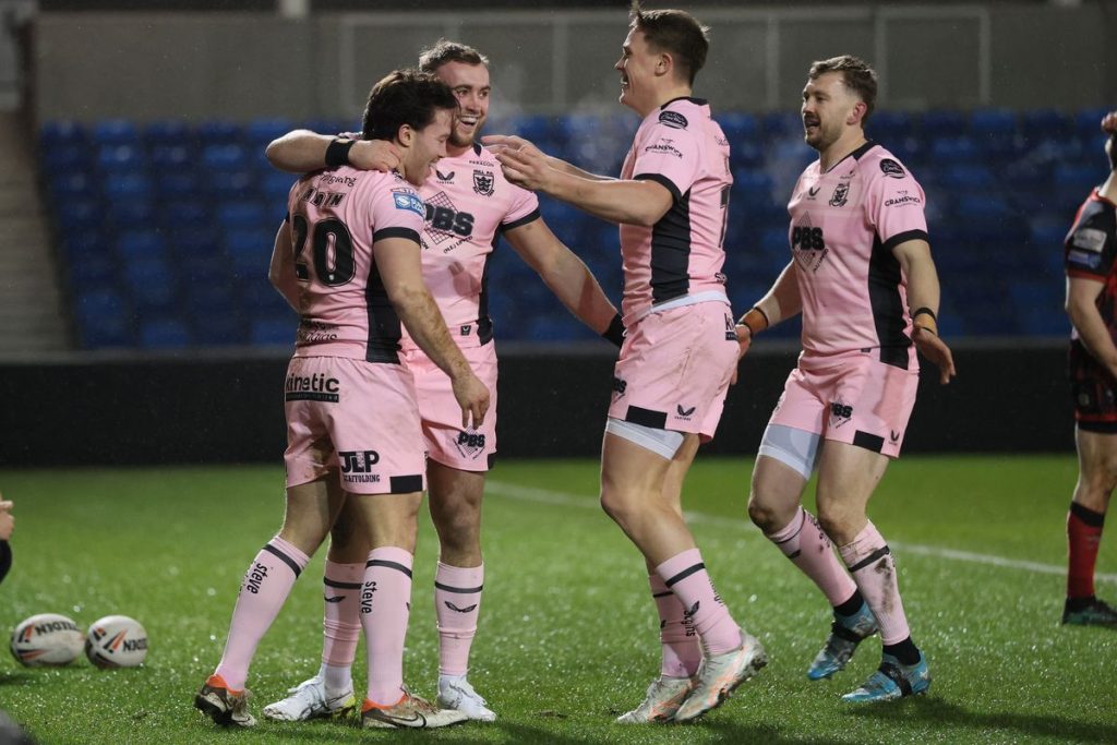 Hull FC hammer Salford RLFC to secure Challenge Cup passage as Davy ...