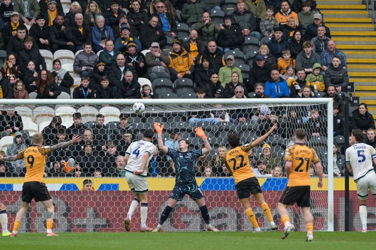 Hull City and play-off rivals' chances rated as thrilling Championship ...