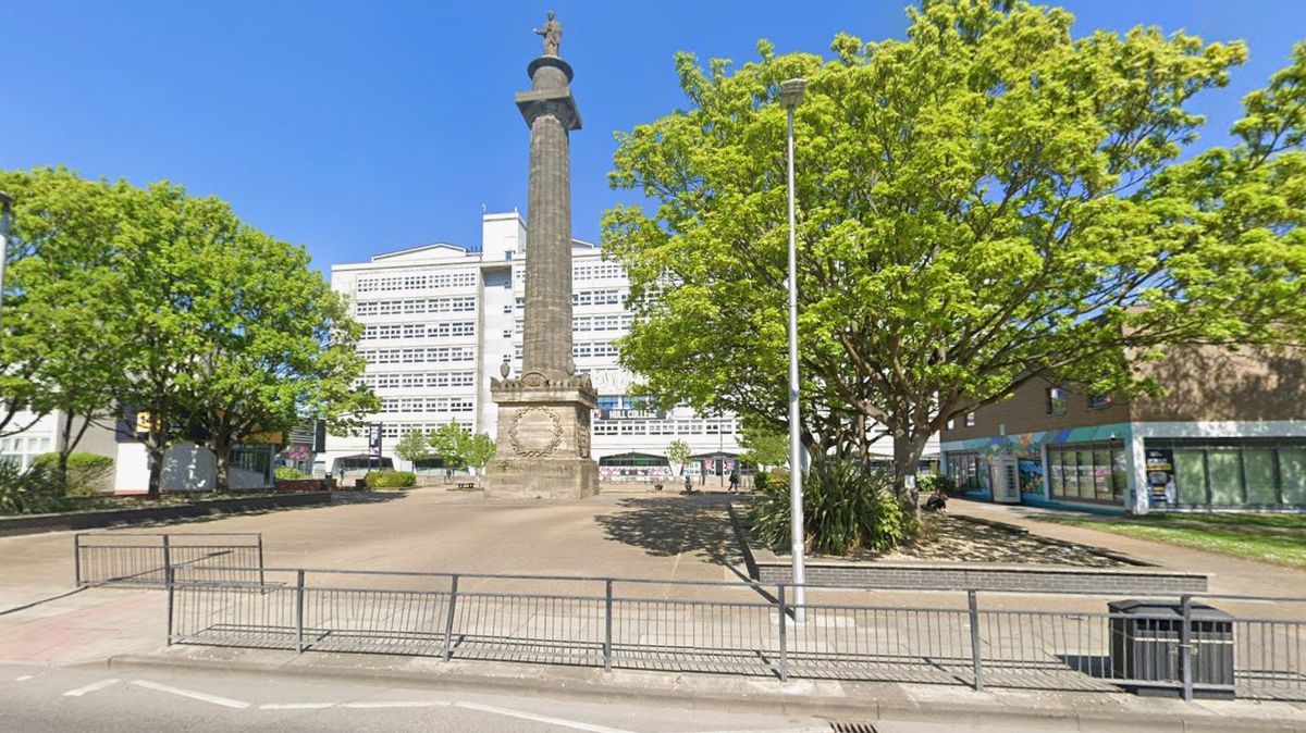 Hull College in 'full lockdown' after 'threatening phone call' - live ...